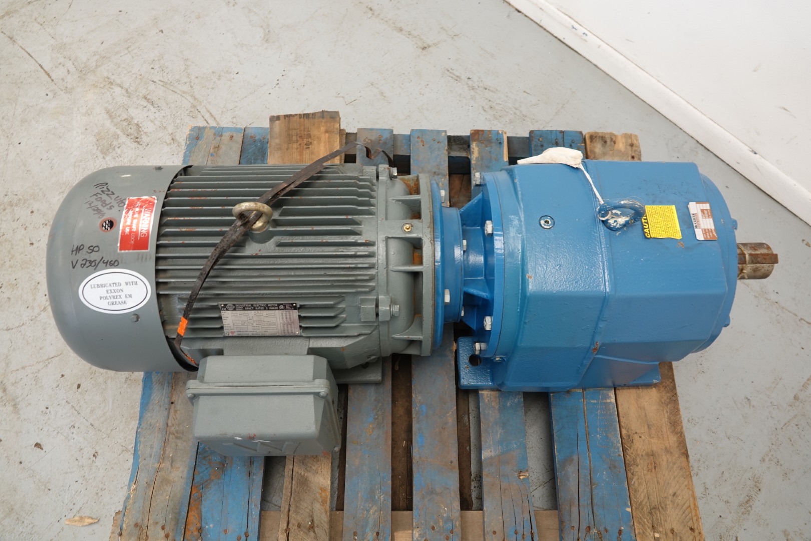 Mixer motor and gearbox, model WWE50-18-326TC | Topos Mondial