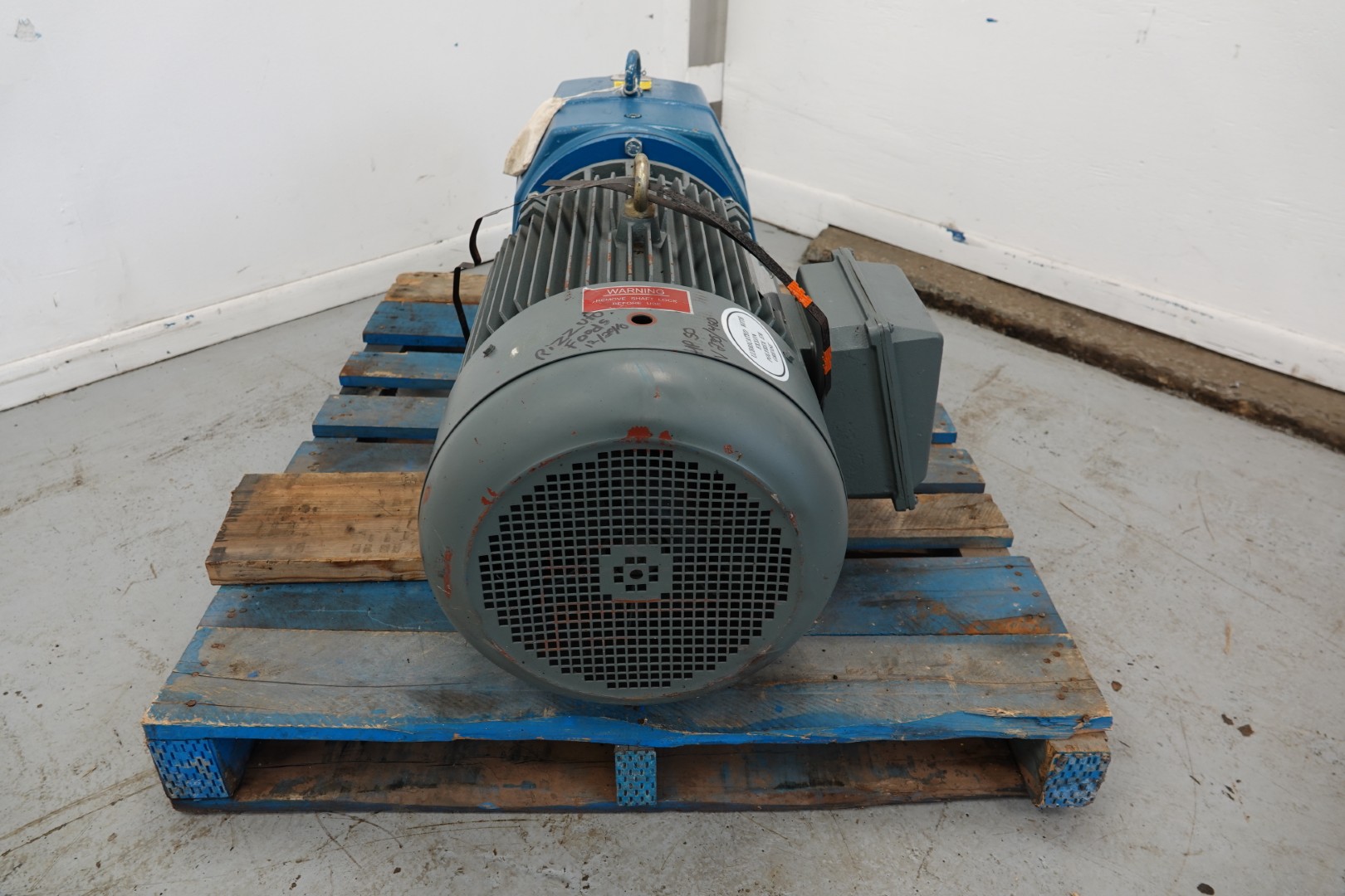Mixer motor and gearbox, model WWE50-18-326TC | Topos Mondial
